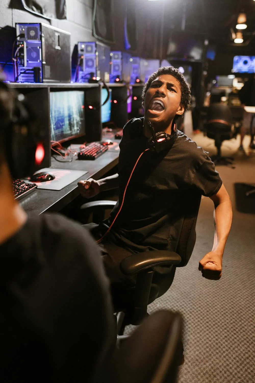 Meet the Players: Spotlight on Rising Stars and Veteran Pros in the LEC ...